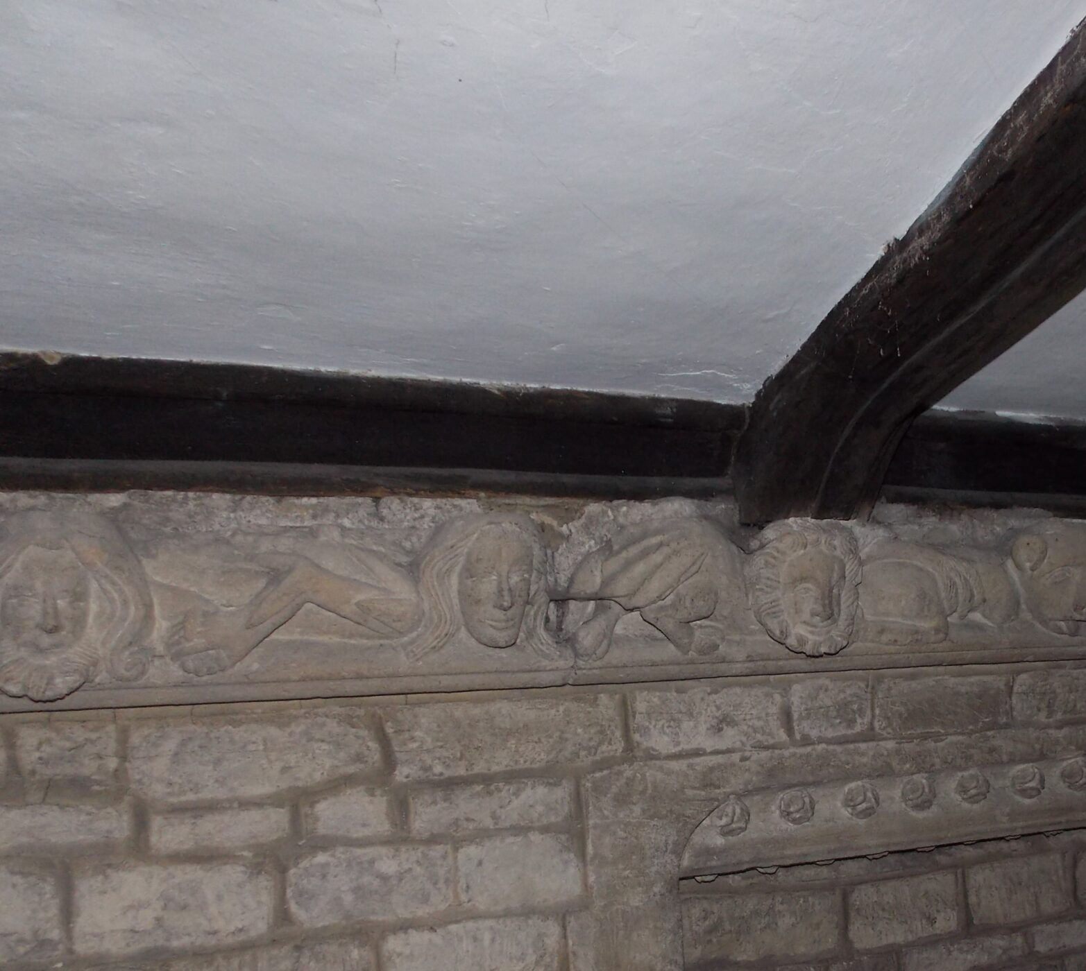 Monumental Marginalia: The Sculptured Frieze at Cogges (Oxfordshire ...