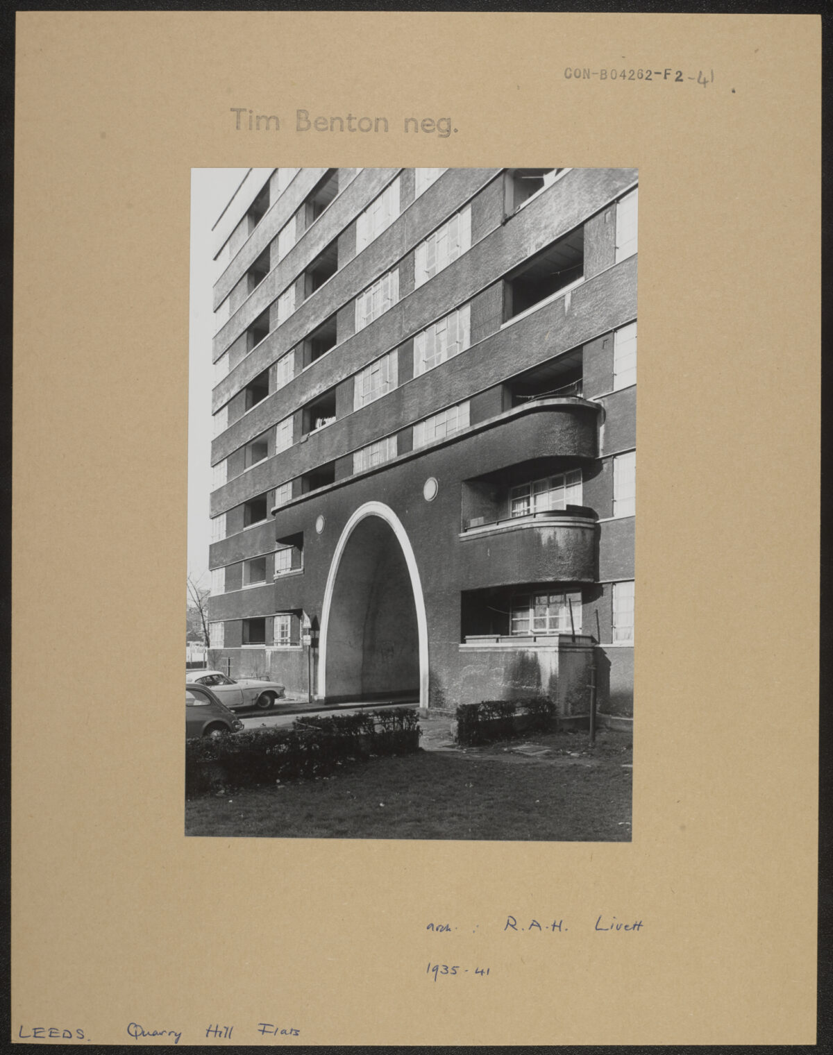 The Courtauld unveils its Conway Library photographic collection online ...